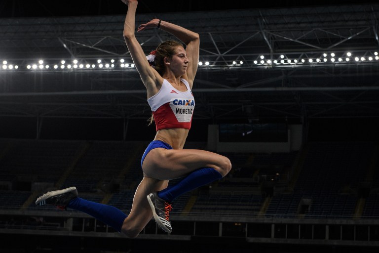 Norka Moretic, la joven reina del salto triple que lucha contra una ...