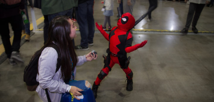 El pequeño y simpático cosplayer que sorprendió con dos personajes en ...