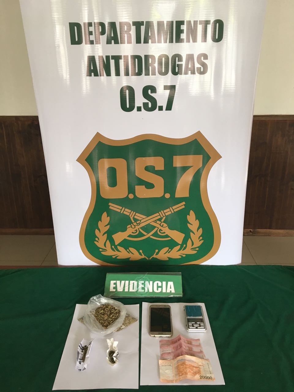 Incautan 500 dosis de marihuana cripy y 300 de cocaína durante ...