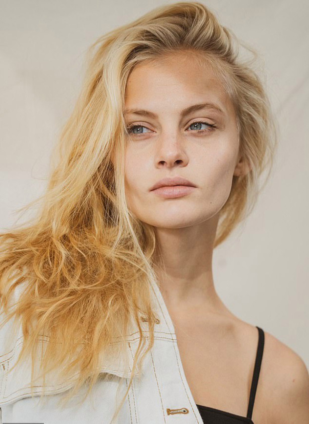 Modelo rusa lucha por su vida tras caer desnuda de un tercer piso ...