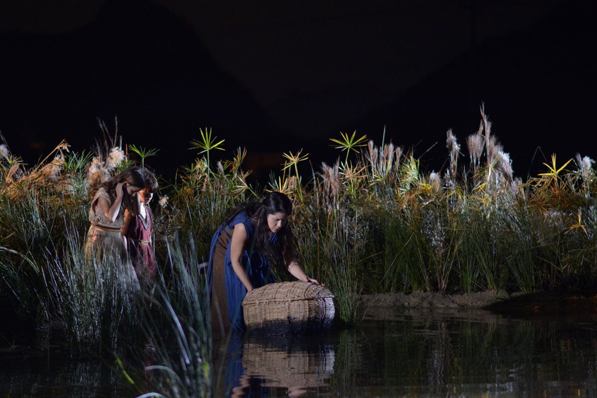 TVN celebra exitoso reestreno de Moisés: así se grabó emblemática ...