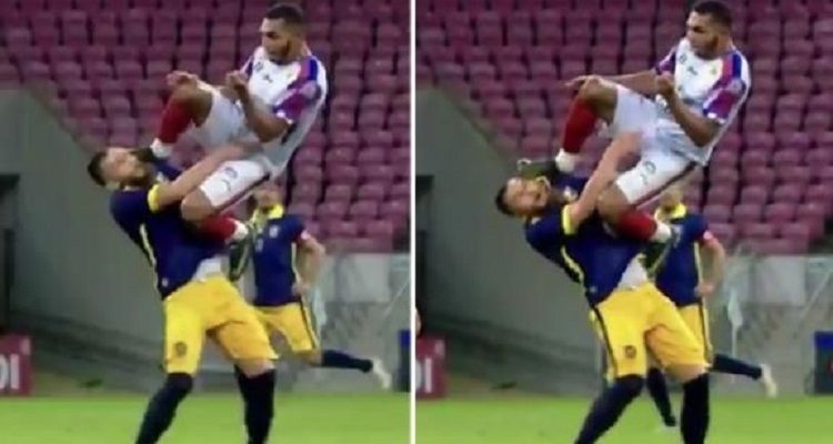 La impresionante patada voladora a la cabeza que solo fue tarjeta ...