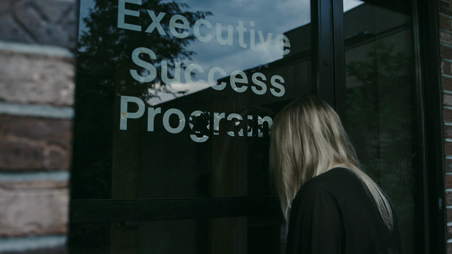 Víctimas de NXIVM relatan cómo funcionaba la secta que cautivó a ...