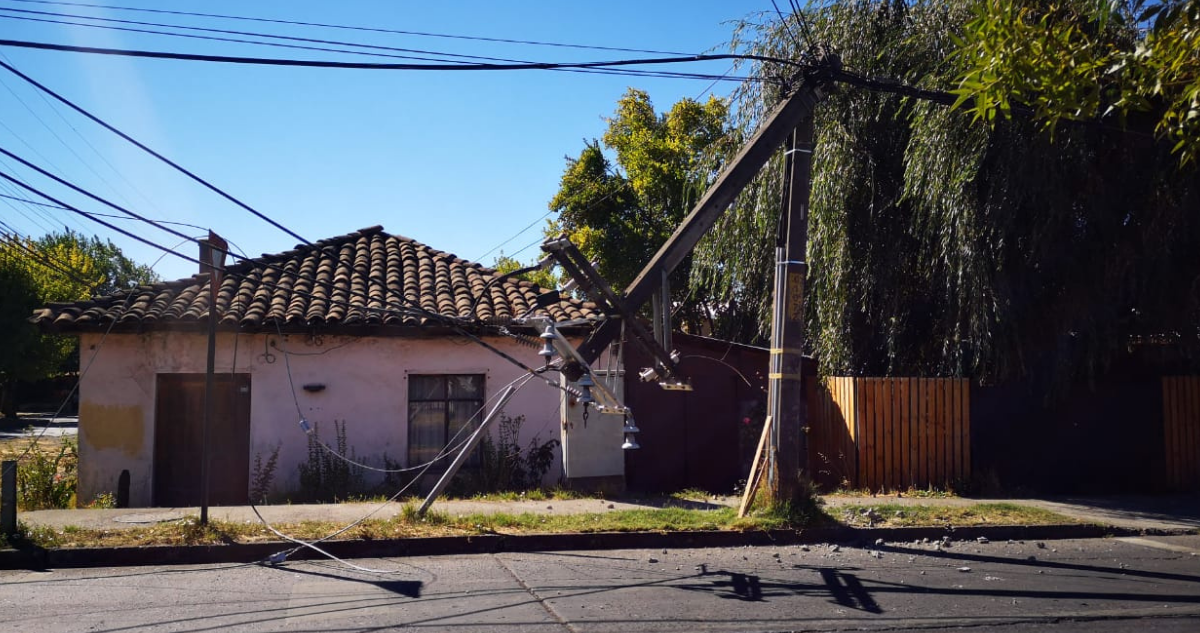 Corte de luz en Los Ángeles afecta a 14.910 familias