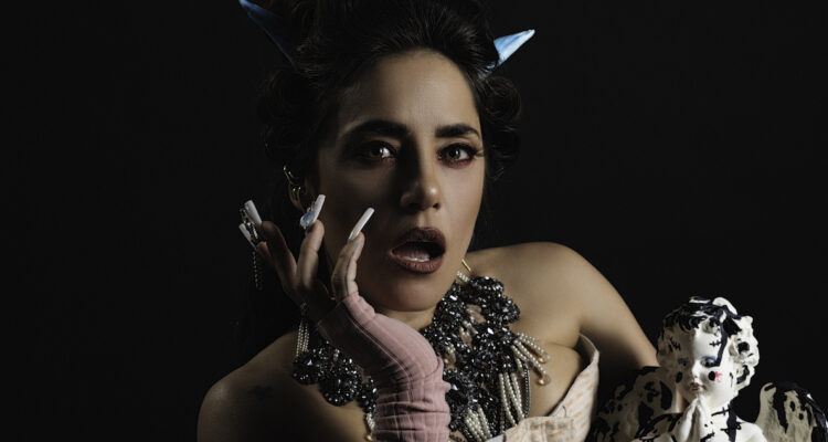Sara Hebe vuelve a Chile con lanzamiento de disco "Sucia Estrella" en ...