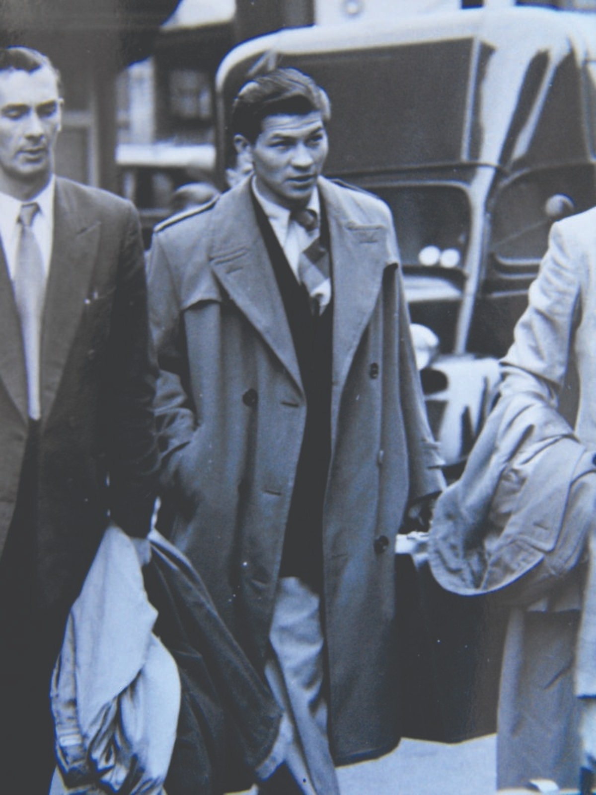 Uno ídolo y otro "espía": la huella de los hermanos Robledo en Inglaterra