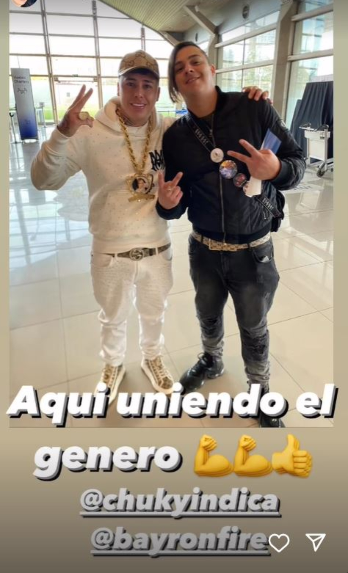 Cantantes urbanos se pelearon a puñetazos en aeropuerto de Concepción