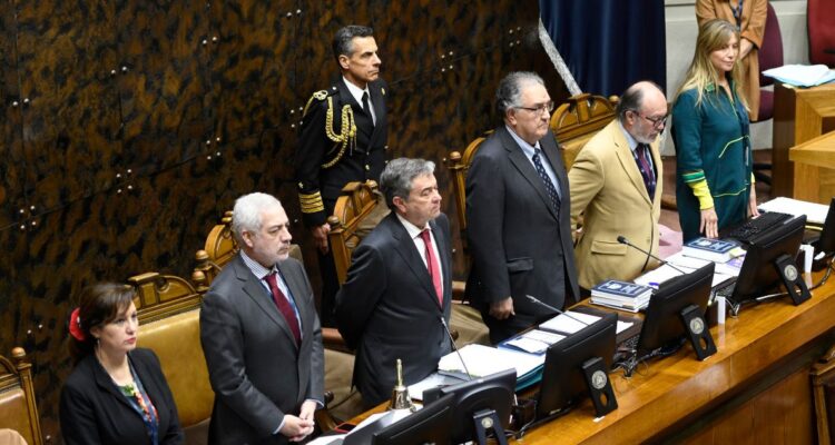 Tono diferente a la Cámara y 5 minutos por bancada: la sesión del ...