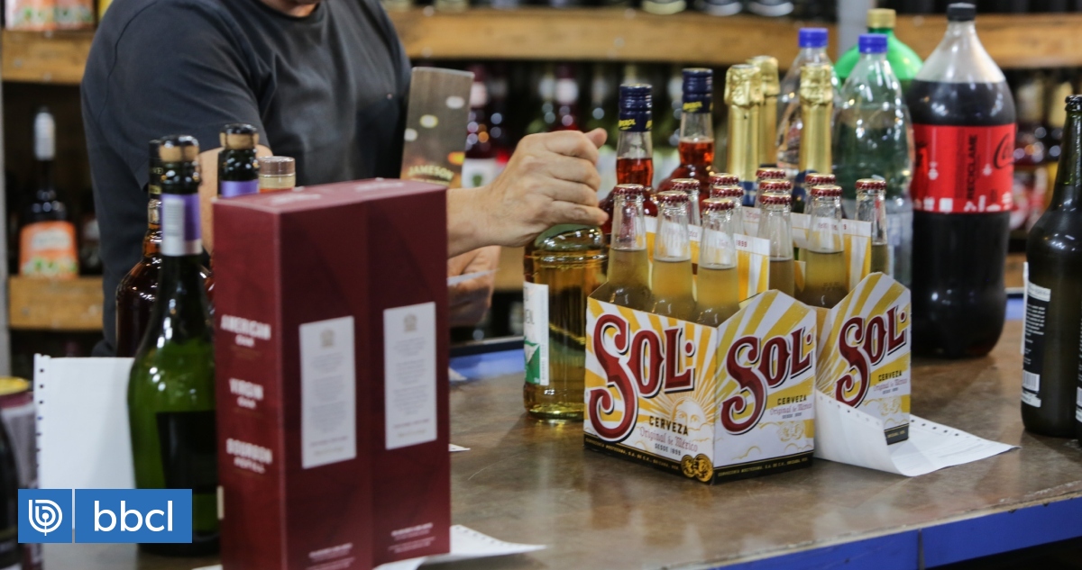 Dr. advierte que ingesta de alcohol de chilenos es peligrosa: "Se ...
