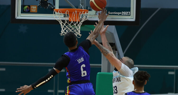 Fue figura y medallista en Santiago 2023: falleció basquetbolista ...