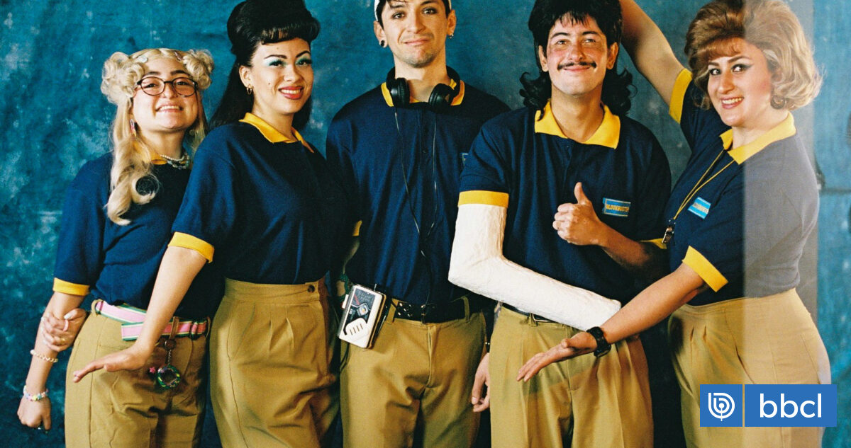 Detrás de las Máscaras: Atrapados en local de Blockbuster, en obra ...
