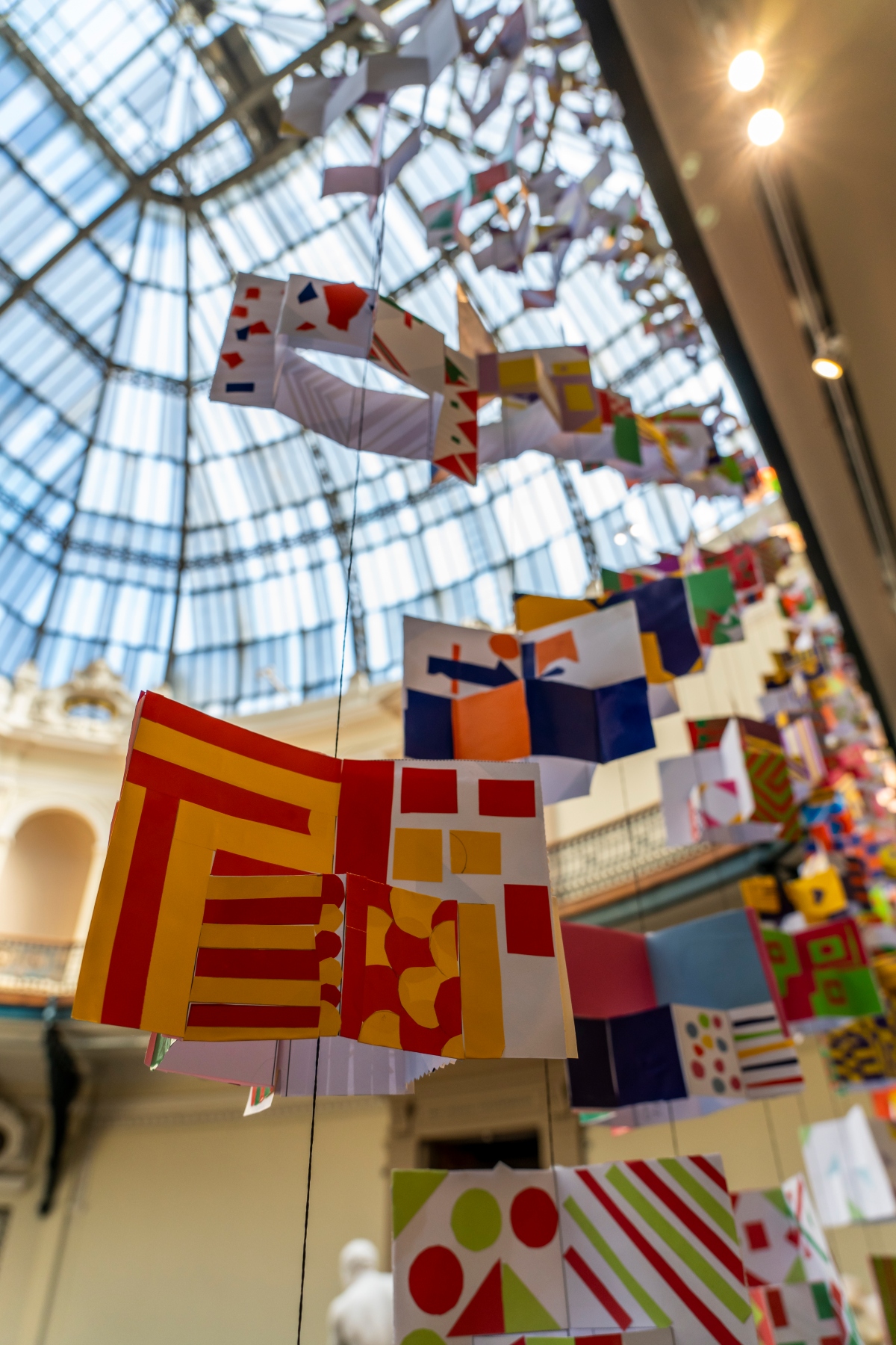 Más de 300 escolares crean obra colectiva en honor a Matilde Pérez