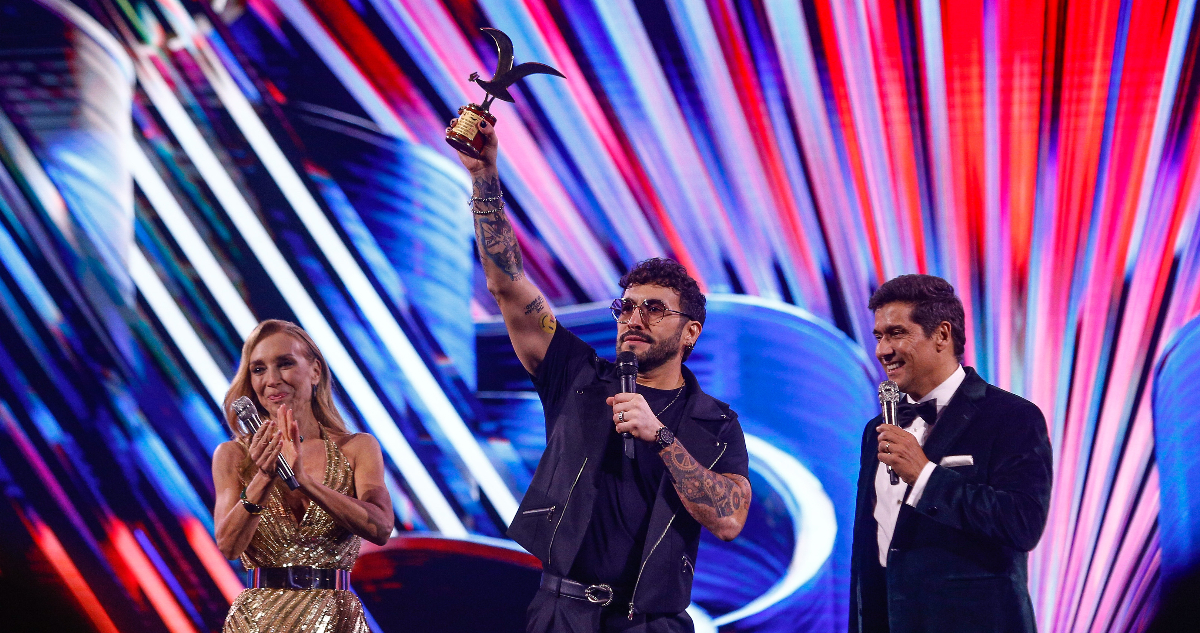 Edo Caroe se convierte en el humorista más visto de Viña 2025