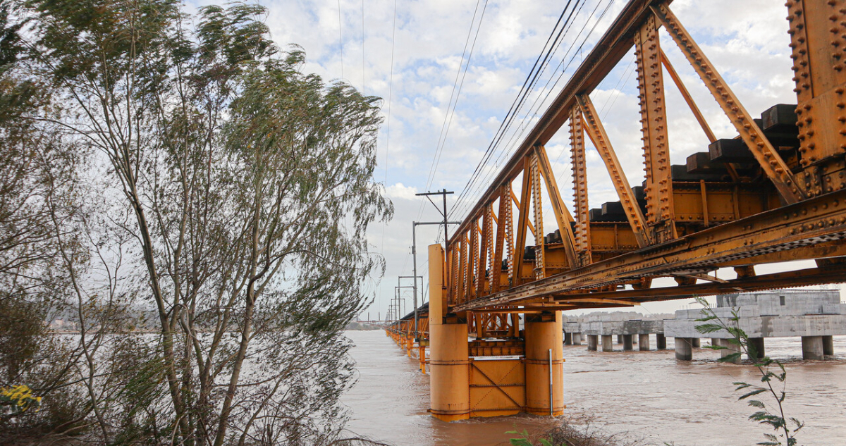 Pedirán declarar al puente ferroviario sobre el río Bío Bío como ...